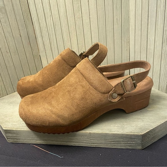Shoes | Kohls Woodpecker Chestnut Brown Clogs 11m | Poshmark
